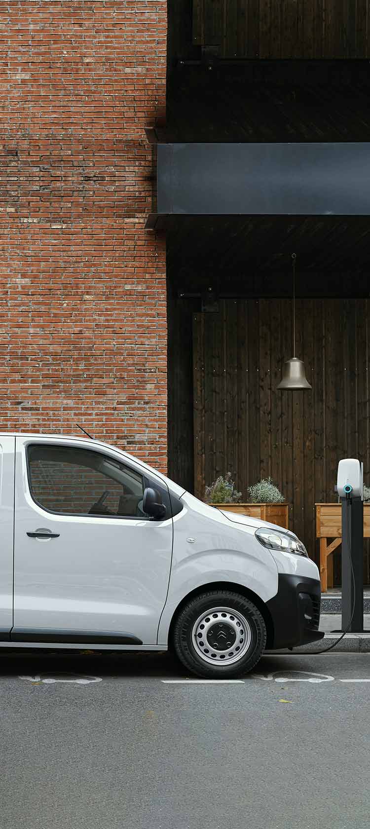 Köp din Citroën Jumpy Transportbil idag | Citroën Sverige